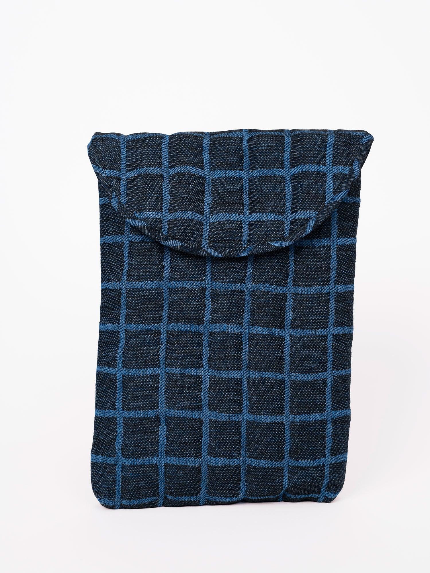 FREE PADDED CASE PATTERN– The Assembly Line shop